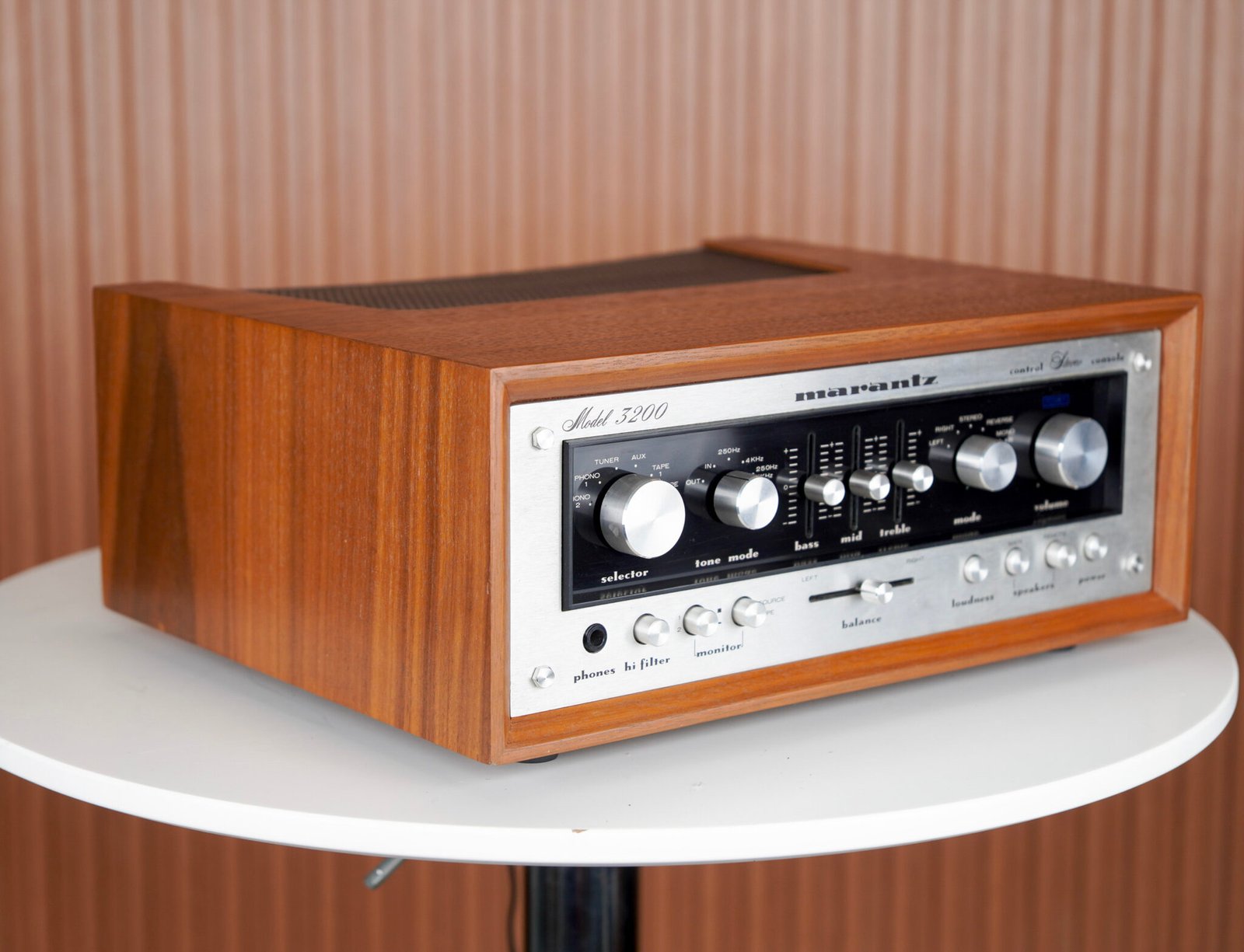 Excellent Marantz 3200 Stereo Console Pre-Amplifier – Vintage 1970s - 1 ...