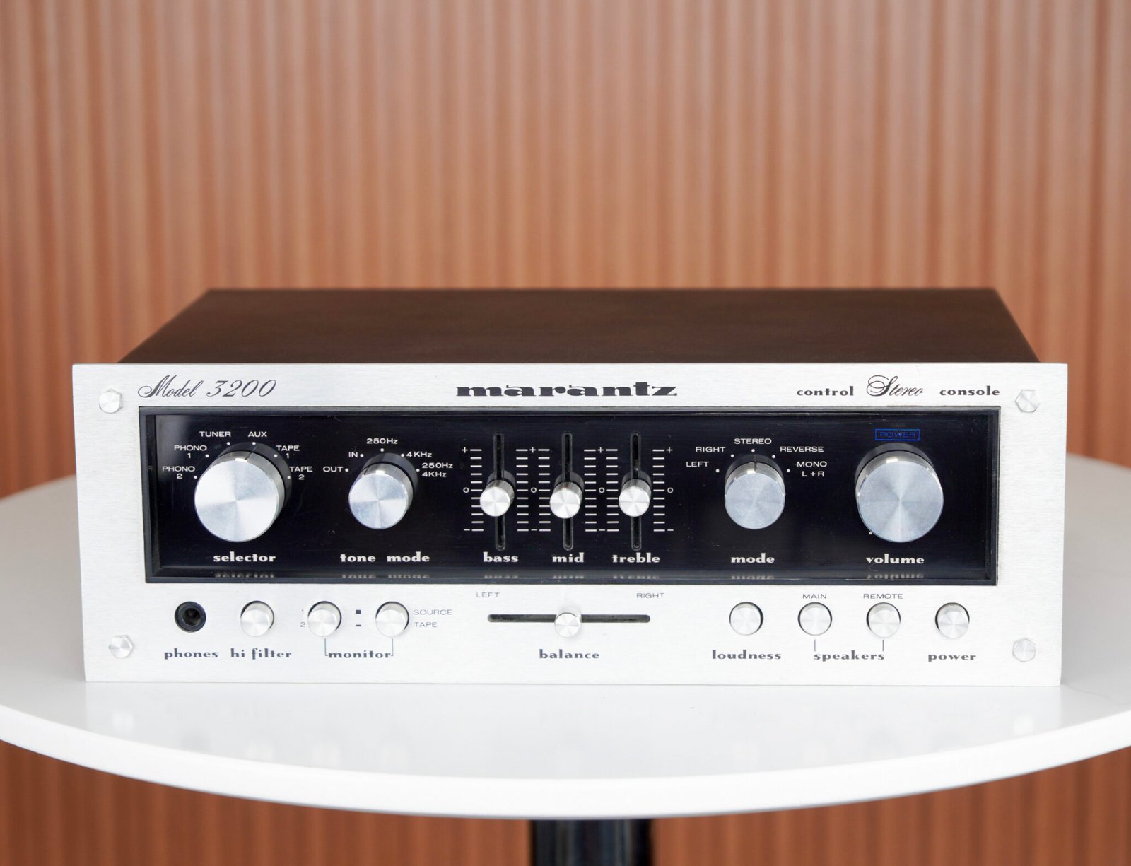 Excellent Marantz 3200 Stereo Console Pre-Amplifier – Vintage 1970s - 1 ...